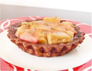 Tartelette à la rhubarbe comme une crème brûlée - chefNini