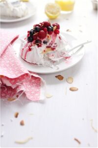 Pavlova au citron et fruits rouges - chefNini